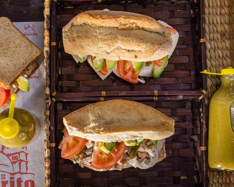 Lonches Amparito (Transito) Menú a Domicilio【Menú y Precios】Guadalajara ...