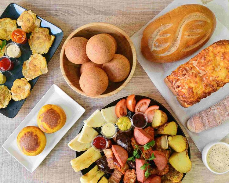 Comida colombiana a domicilio cerca de mí | Uber Eats