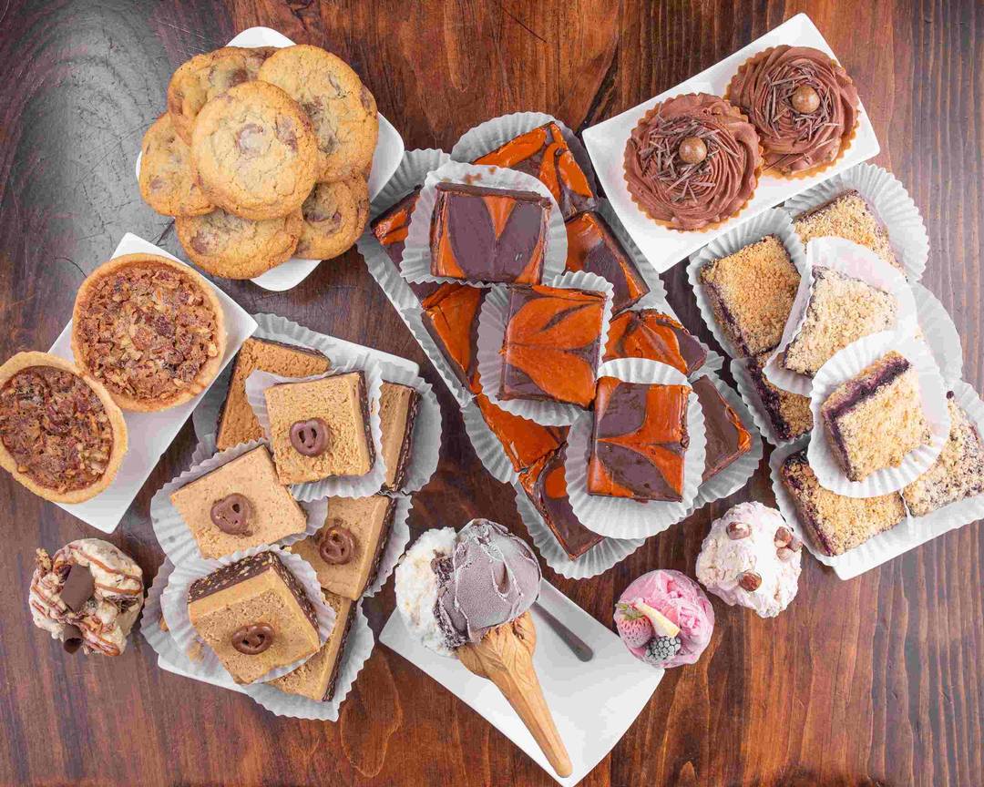 Order Stella Luna Gelato Cafe (Bank St) Delivery【Menu & Prices】| Ottawa ...