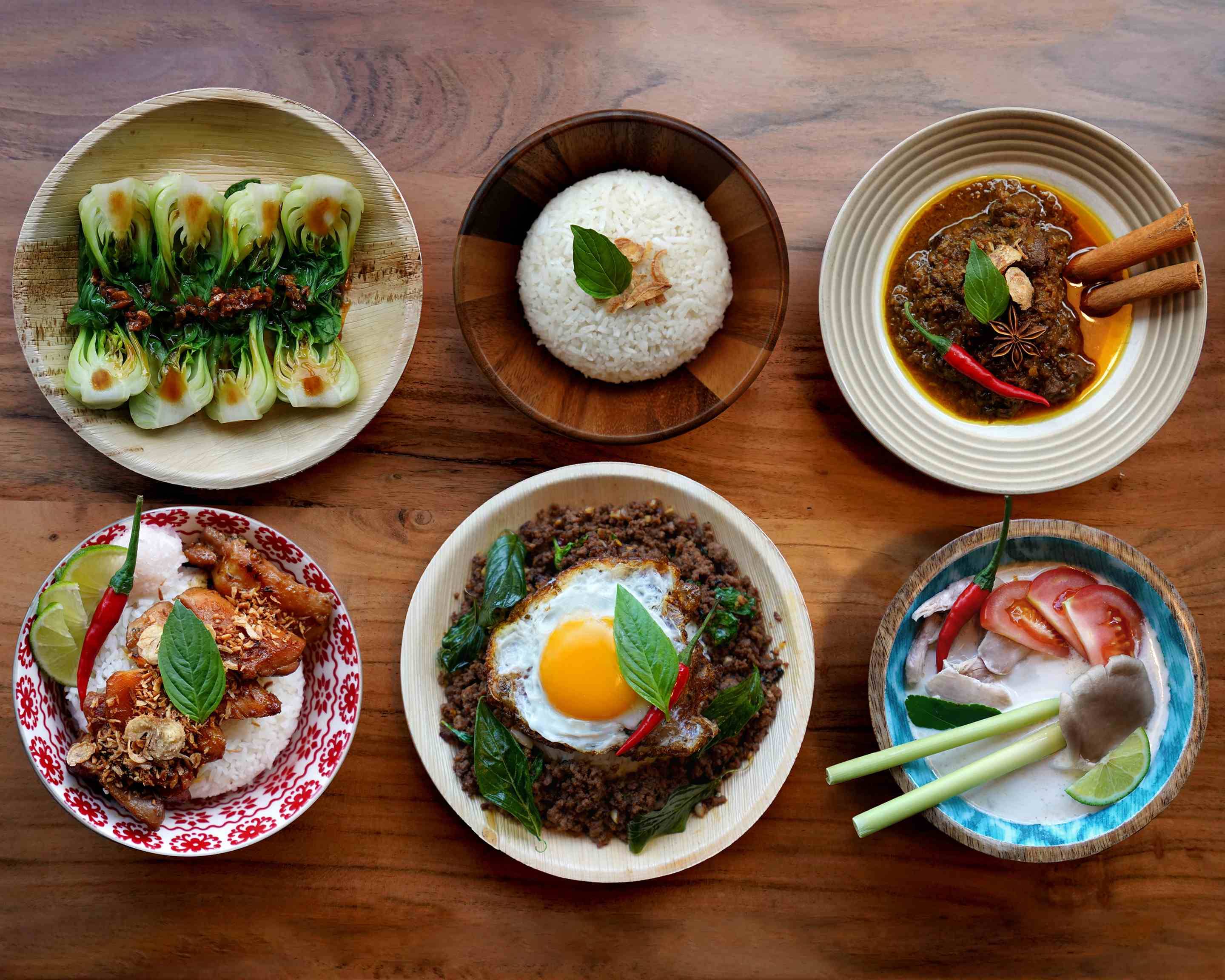 Order Krapow Restaurant Delivery【Menu & Prices】| Montreal | Uber Eats