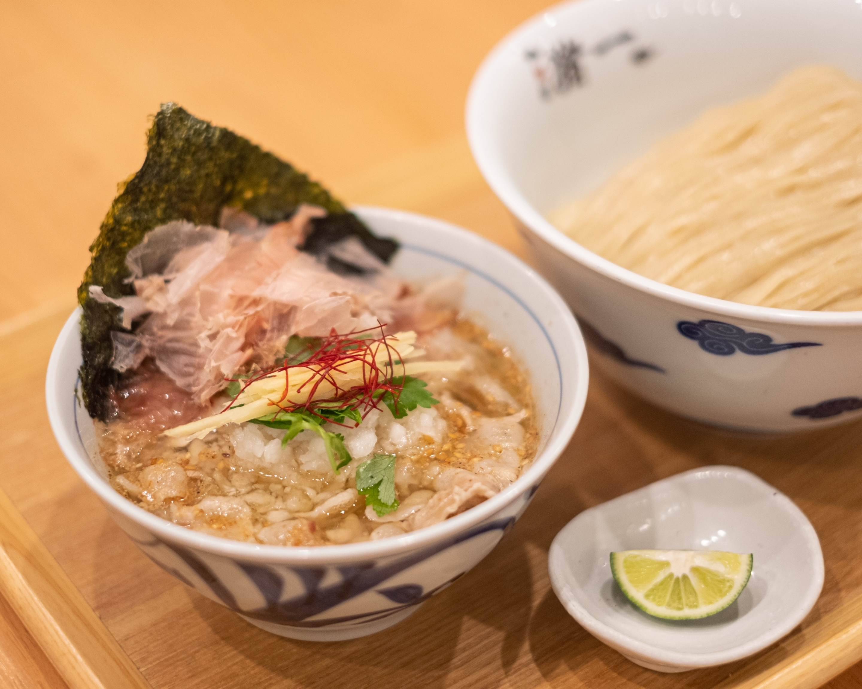 麺屋 猪一 離れ Menya Inoichi Hanareの出前・宅配・テイクアウトメニュー | ウーバーイーツ