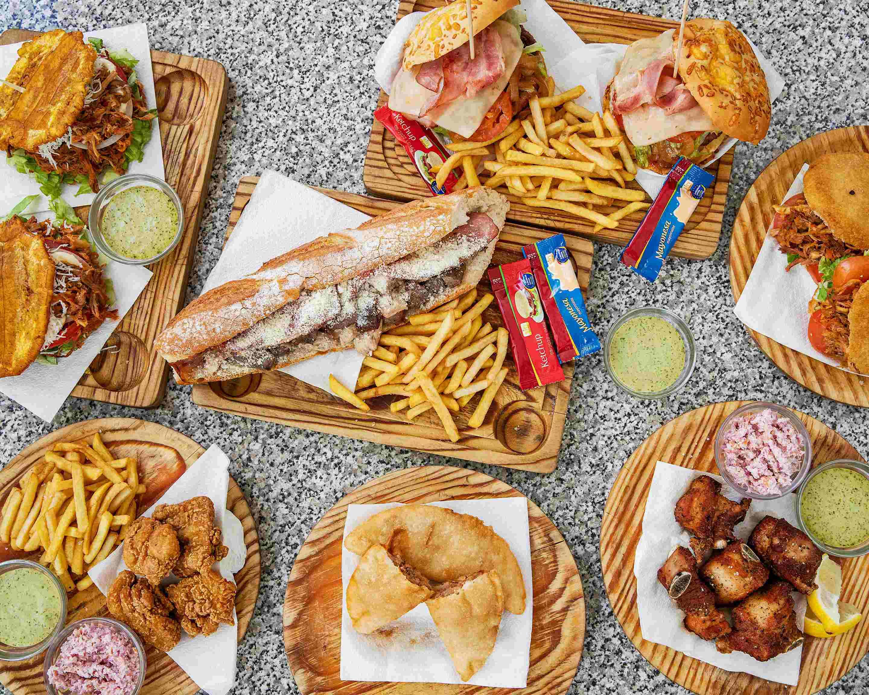 Bar Cafetería Castell Menú a Domicilio【Menú y Precios】Gandía | Uber Eats
