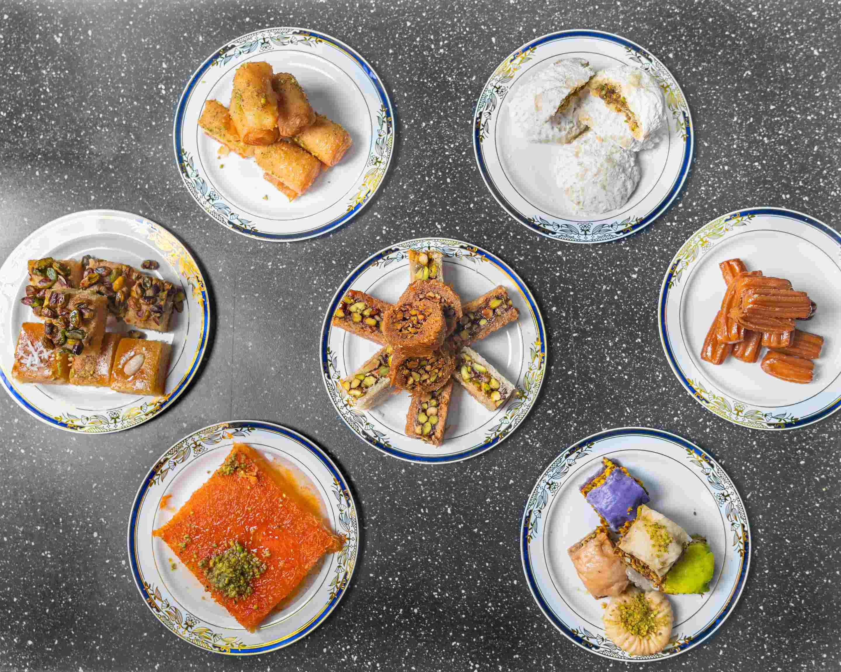 Order Znoud Al-Hamdani Restaurant Delivery【Menu & Prices】| Hamilton ...