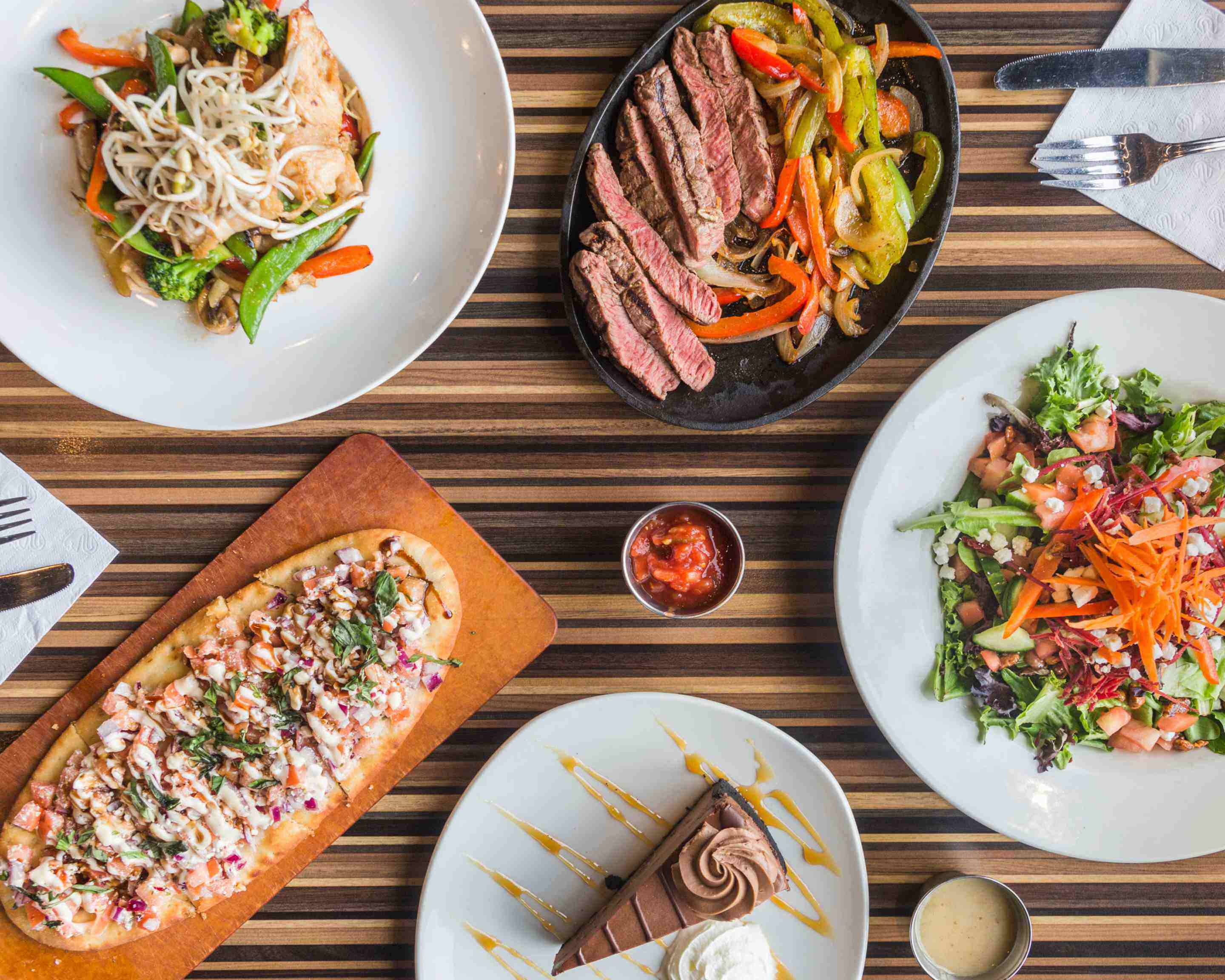 Order Chuck's Roadhouse Delivery【Menu & Prices】| 1940 Appleby line ...