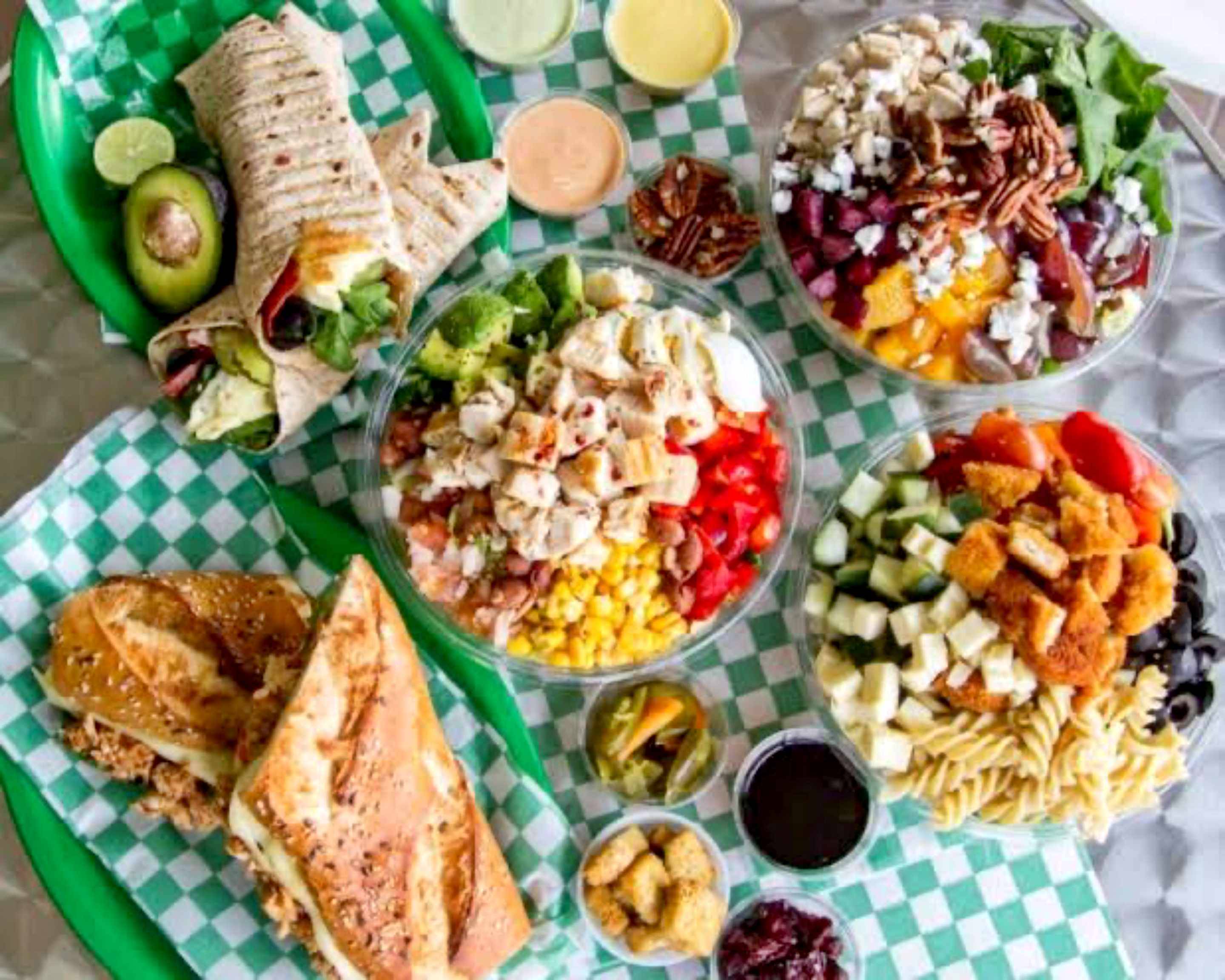 FRESH MIX SALADS Menú a Domicilio【Menú y Precios】 Av Luis Donaldo ...