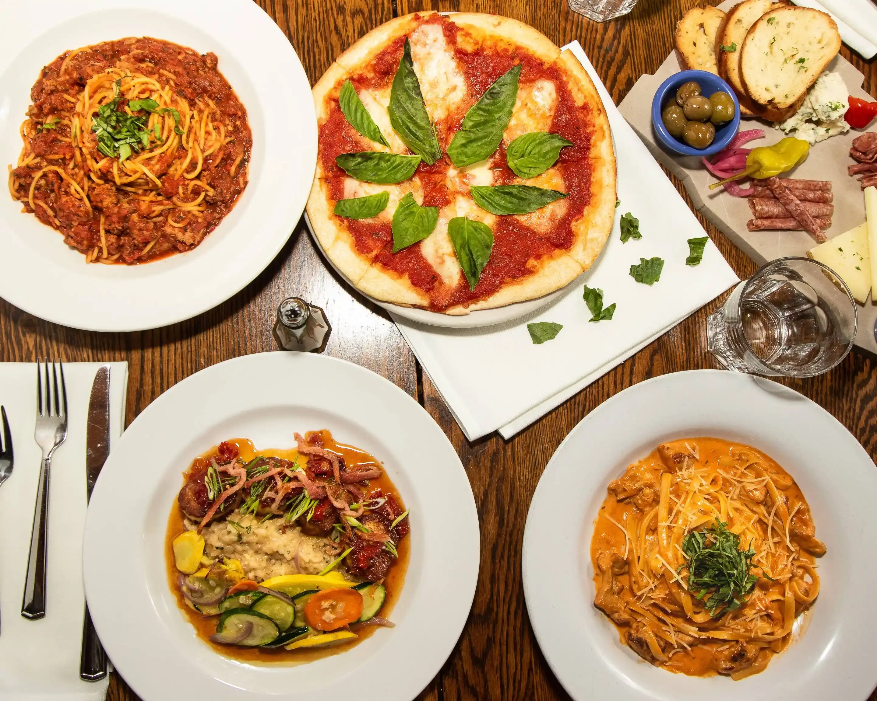 Topolys Italian Restaurant Menu - Takeaway in Gloucester | Delivery ...