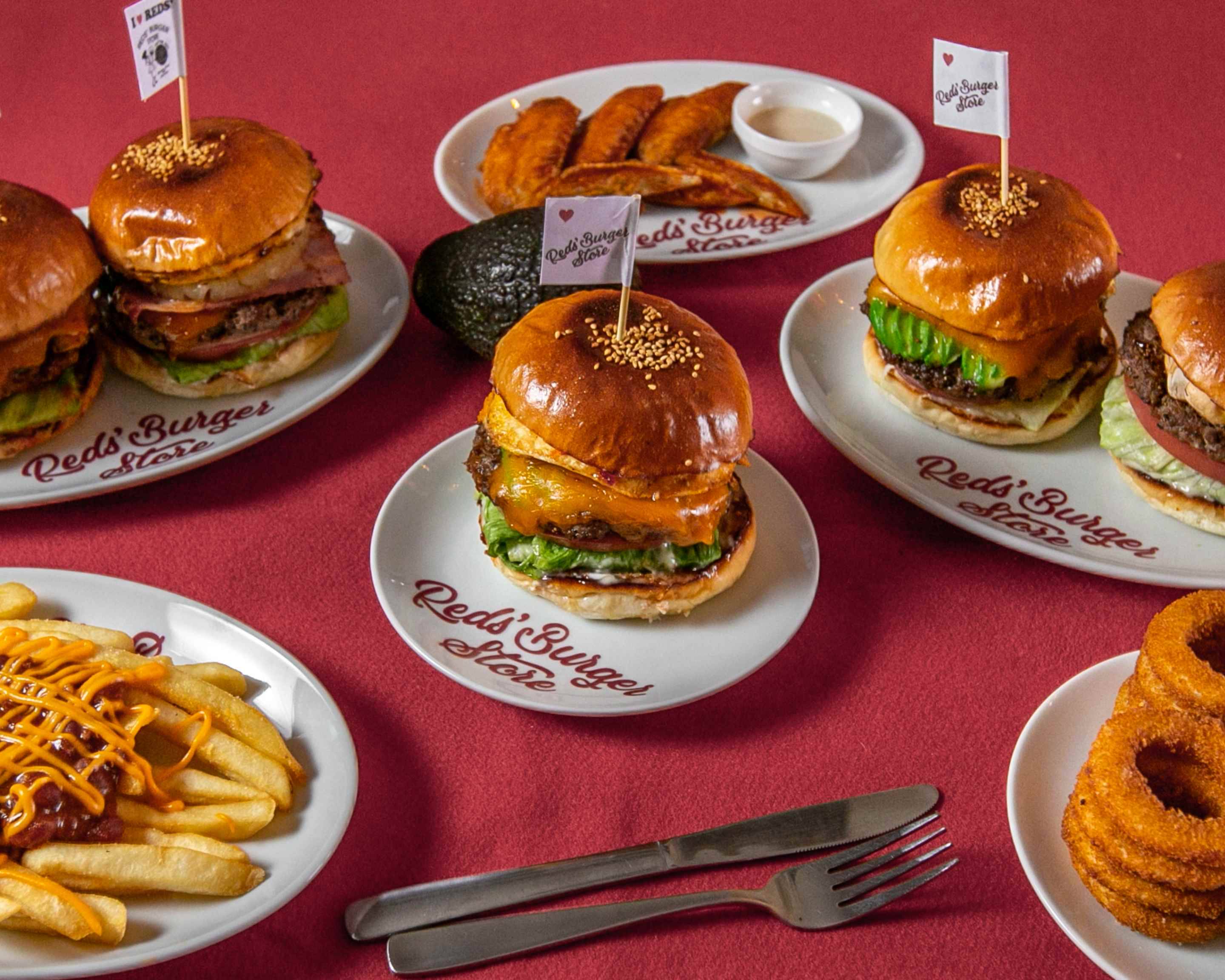 REDS' BURGER DINER 四日市駅前店の出前・宅配・テイクアウトメニュー | ウーバーイーツ