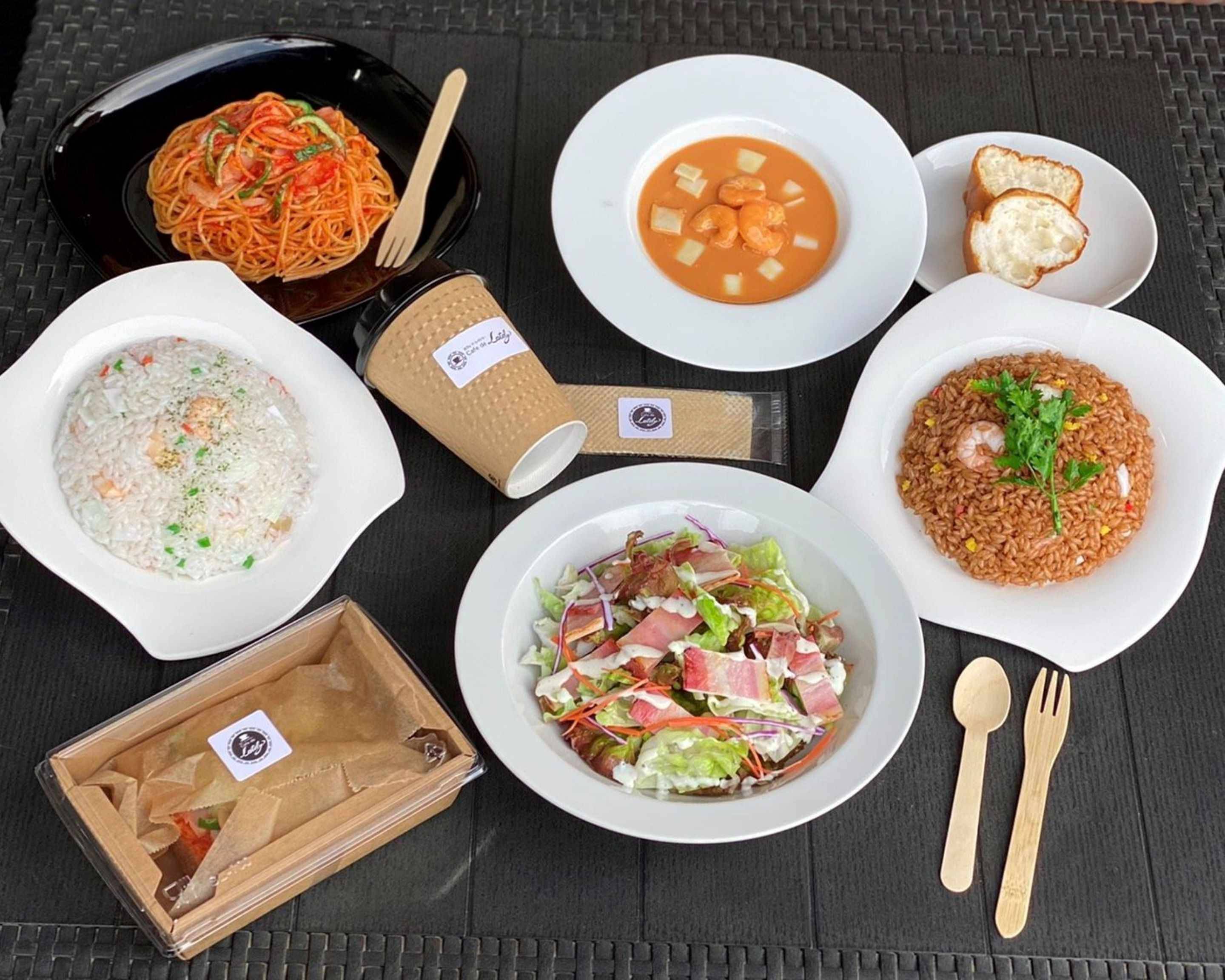 カフェ・ド・レイトリー Cafe De Latelyの出前・宅配・テイクアウトメニュー | ウーバーイーツ